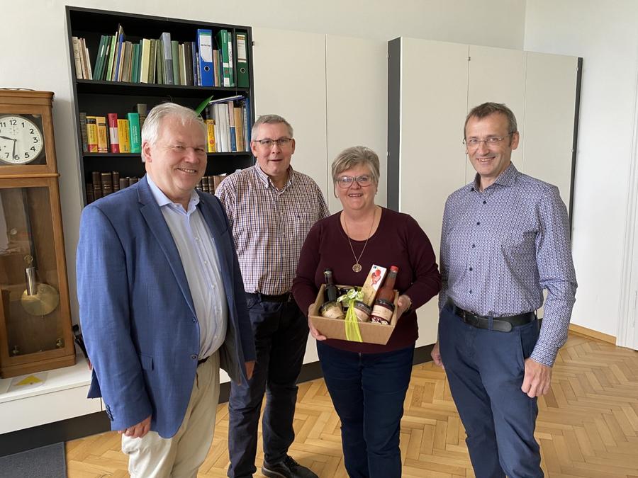 Stift Kremsmünster: 24 Jahre Schülertransport – Herzlichen Dank an Frau ...